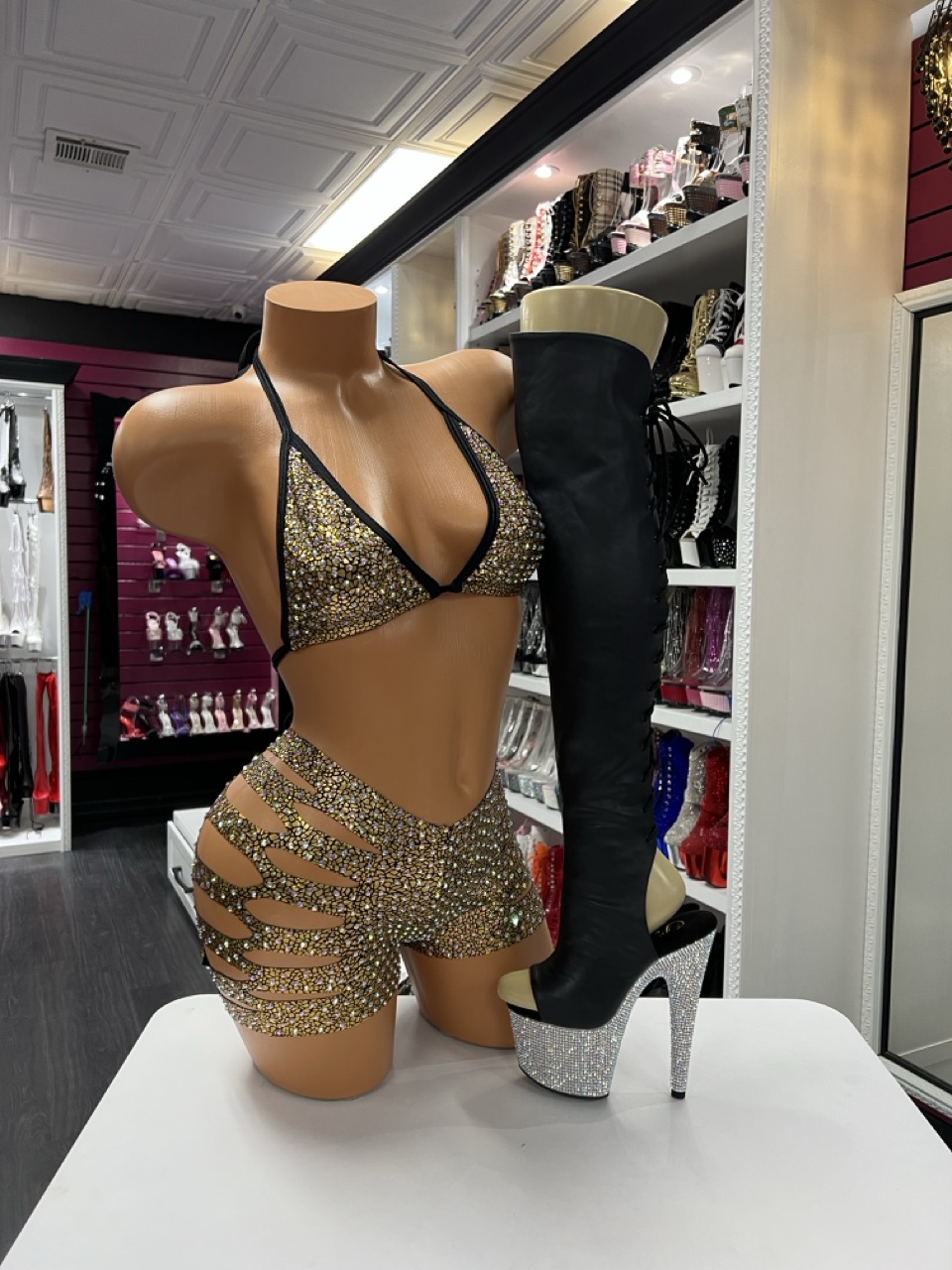 Gold Rhinestone Outfit – Sparkling Top & Booty Shorts Set